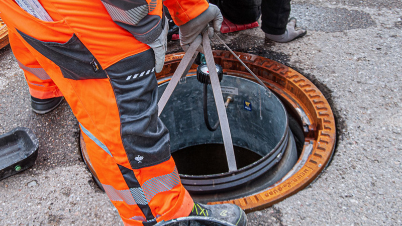 Nadler Straßentechnik GmbH · Sanierung von Schachtabdeckungen